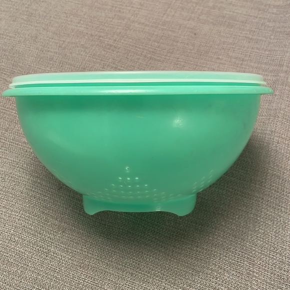 Tupperware | Kitchen | Vintage Tupperware 7s Retro Green Jade Jadeite ...